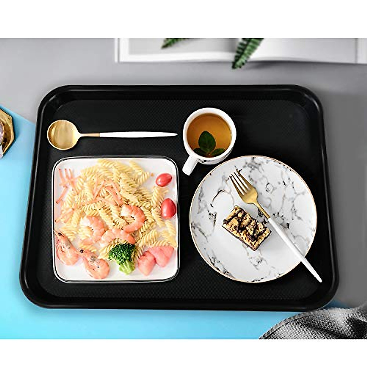 Nicesh 4-Pack Plastic Fast Food Serving Trays, Black, F