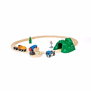 BRIO Starter Lift&Load Set Wooden Toy Train Durable | Child Safe | Encourages Creativity | Compatible with All Wooden Railway Sets | Includes Engine, Lorry, Wagon, Track and More