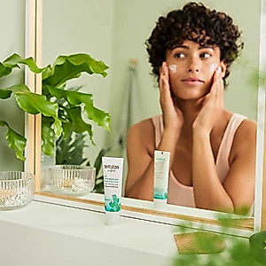 Weleda Sheer Hydration Daily Face Crème, 1 Fluid Ounce, Plant Rich Moisturizer with Prickly Pear Cactus Extract and Aloe Vera, 1 Fl Oz (Pack of 1)