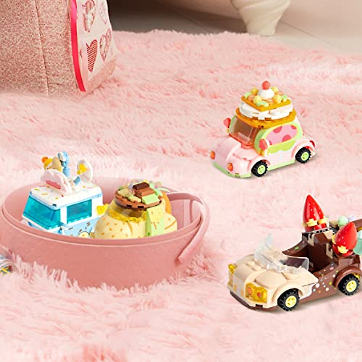 MENYORD Friend ice Cream Food Truck City Street View Building Block Toy, Collection Toy or Birthday Gift for Boys and Girls Aged 6 and Above, New 2023 (Cream Truck)