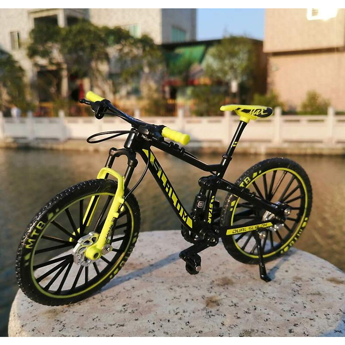 YEIBOBO ! Alloy Mini Downhill Mountain Bike Toy, Die-cast BMX Finger Bike Model for Collections (Black/Green)