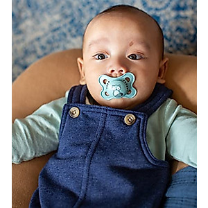 MAM Original Day & Night Baby Pacifier, Nipple Shape Helps Promote Healthy Oral Development, Glows in The Dark, 0-6 Months, Baby Boy, 4 Count