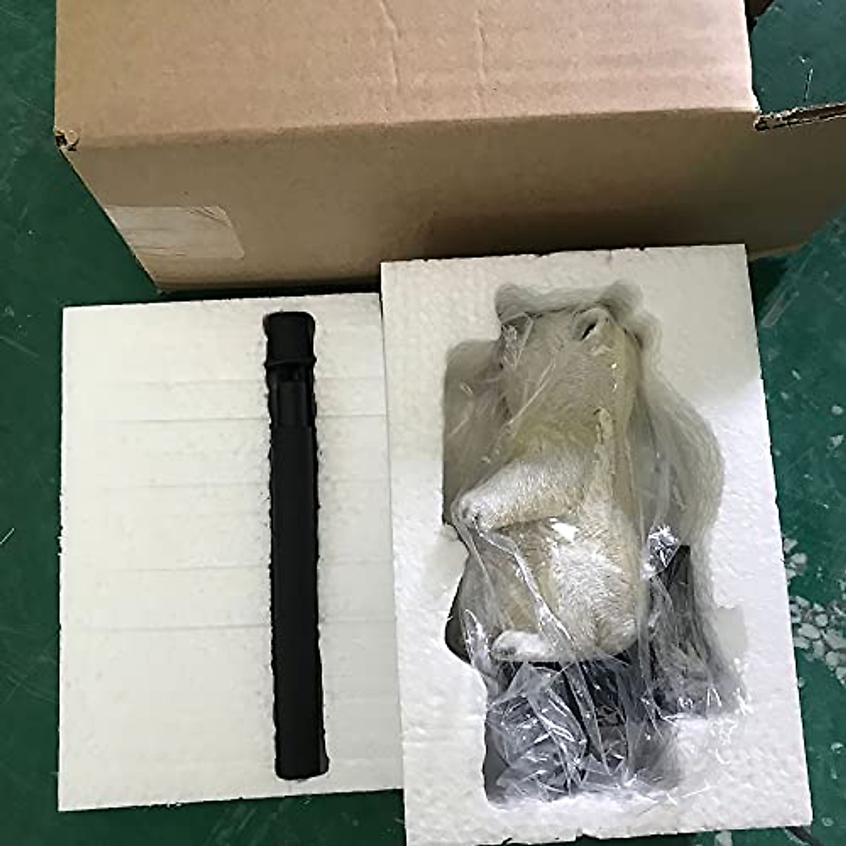 CAMPSLE Outdoor Solar Light, Cute Polar Bear Shape Garden Stake Light, Waterproof Solar LED Light for Walkway Yard Lawn Landscape Path Decoration