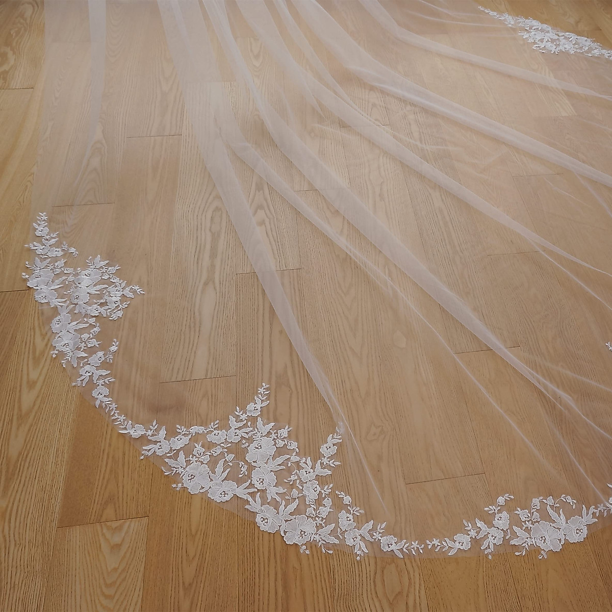 Vintage Floral Wedding Veil, One Layer Cathedral Bridal Veil, Lace Appliqued Soft Tulle Long Veil, Dramatic Bridal Accessory (118inches, Offwhite)