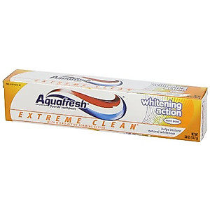 Aquafresh Extreme Clean Whitening Action Fluoride Toothpaste for Cavity Protection, 5.6 ounce