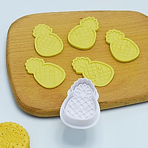 3D Pineapple Plastic Mould Fondant Chocolate Jelly Making Cake Tool Decoration Mold Oven Available DIY Art Cookie Stamp Molds For Baking Christmas
