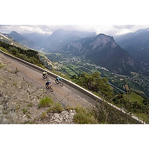 CamelBak Lobo Bike Hydration Backpack - Helmet Carry - Magnetic Tube Trap - 100oz - Black