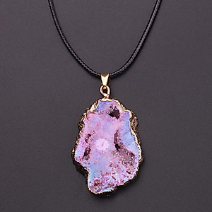 Natural Agate Slice Druzy Necklace - Irregular Slice Natural Quartz Geode Pendant Necklace with Gold Plated Edge, Bohemian Natural Stone Jewelry for Women (Pinkish Purple)