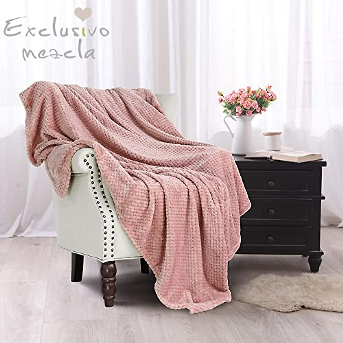 Exclusivo Mezcla Waffle Textured Extra Large Fleece Blanket, Super Soft and Warm Throw Blanket for Couch, Sofa and Bed (Dusty Pink, 50x70 inches)-Cozy, Fuzzy and Lightweight