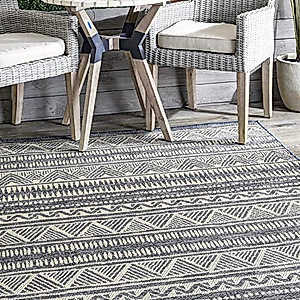 nuLOOM Charter Striped Tribal Indoor/Outdoor Area Rug, 6' 7" x 9', Grey