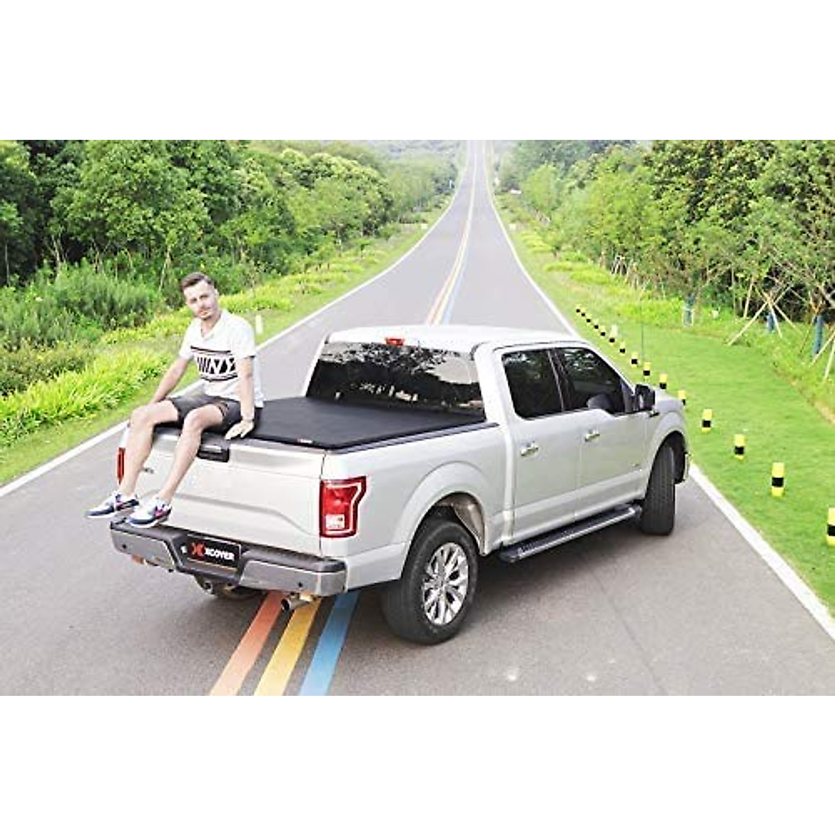 Xcover Soft Locking Roll Up Truck Bed Tonneau Cover, Compatible with 2004-2014 Ford F150, 2006-2014 Lincoln Mark LT Pickup 5.5 Ft Bed