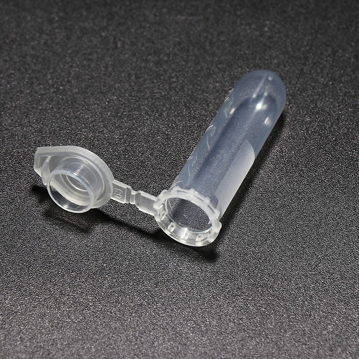 ULAB Scientific Autoclavable Microcentrifuge Tubes 2ml with Hinged Lid, Falcon Tube, Frosted Writing Area, Polypropylene Graduated, Pack of 500, UCT1004