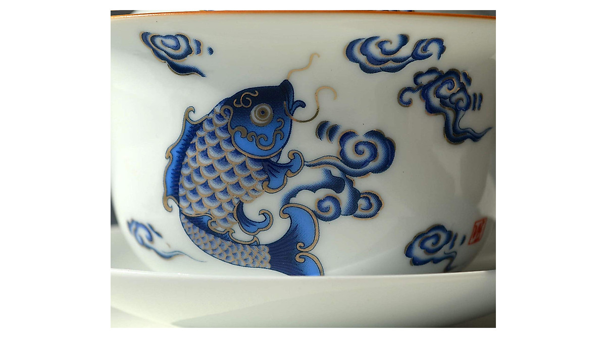 Elegant 7oz Porcelain Gaiwan Set - Jumping Fish Design