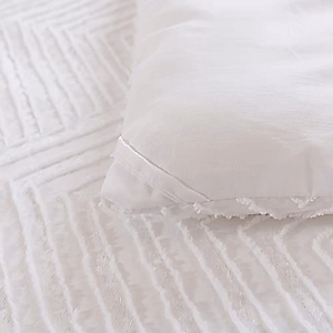 LAVACHEY California King Comforter Set, Tufted White Comforter Set, Boho Bedding Comforter Sets Extra Fluffy, Ideal for All Seasons 3 Pieces (1 Comforter, 2 Pillowcases)