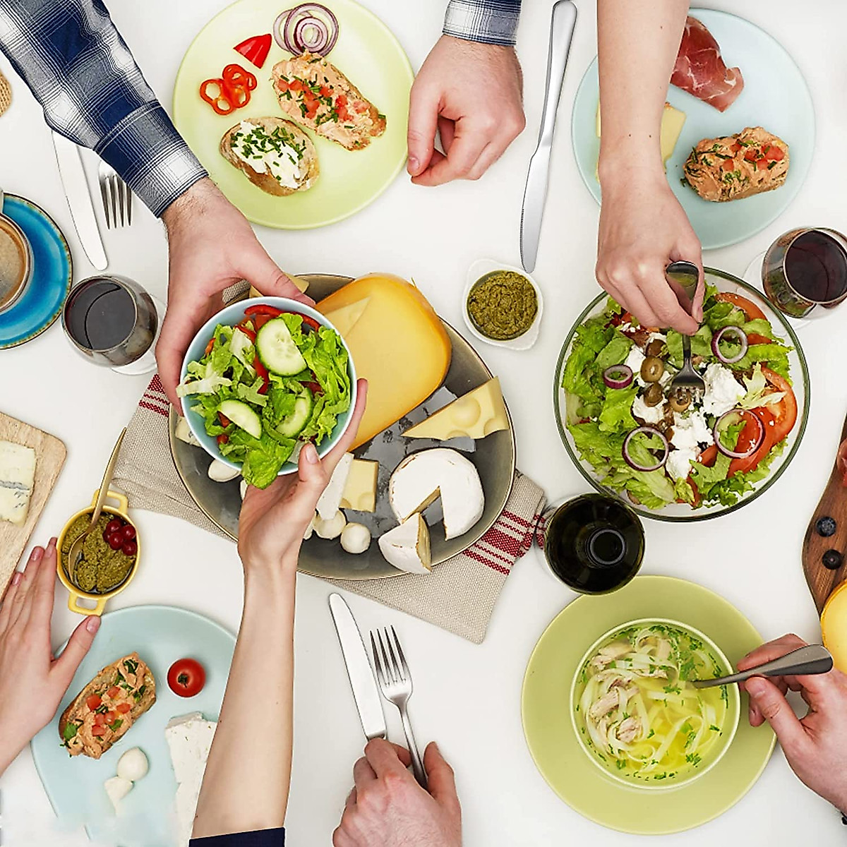 SANTUO 12 Piece Silverware Set with 6 Dinner Knives and 6 Dinner Forks,Flatware Set with Top Food Grade Stainless Steel,Tableware Cutlery Set For Home Restaurant Hotel, Mirror Finish, Dishwasher Safe