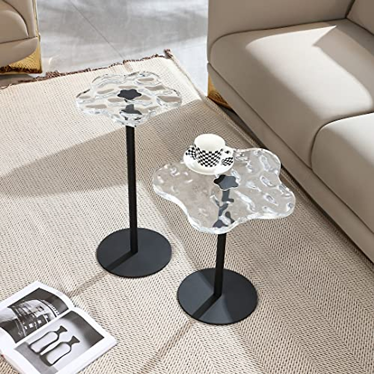 Acrylic Panel with Iron Tripod Creative Flower Shaped Small Edge Table Acrylic Transparent Sofa Corner Table Nordic Modern Coffee Table Portable Detachable Dessert Table Mobile Coffee Table (Small)