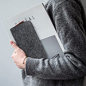 RIANCY Stationery Pencil Case Pouch Stylish Simple Small Pencil Bag Durable Compact Zipper for Office Art Cosmetics Storage Supplies (Black)