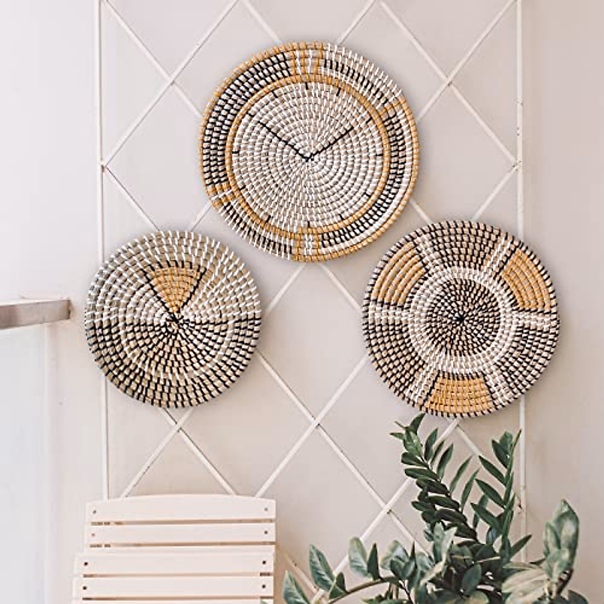 Aureika Decorative Hanging Wall Baskets from Seagrass - Round Wicker Basket Wall Decor - Wicker Wall Art - Wall Basket Decor Boho Flat - Decorative Baskets for Wall with Unique Design (Cyrence)
