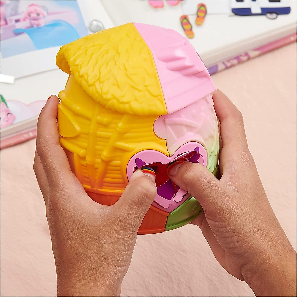 Hatchimals CollEGGtibles, Rainbow-Cation Family Hatchy Home Playset with 3 Characters & up to 3 Surprise Babies (Style May Vary), Kids Toys for Girls