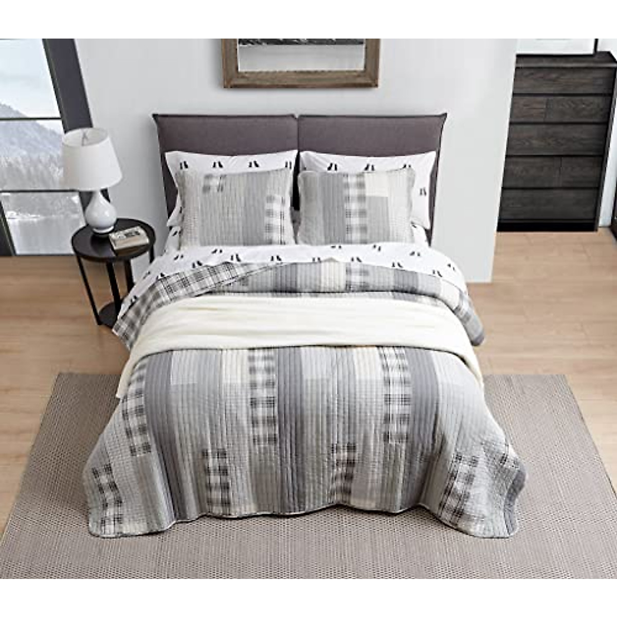 Eddie Bauer Home - Queen Quilt Set, Cotton Reversible Bedding with Matching Shams, Home Decor for All Seasons (Fairview Grey, Queen)