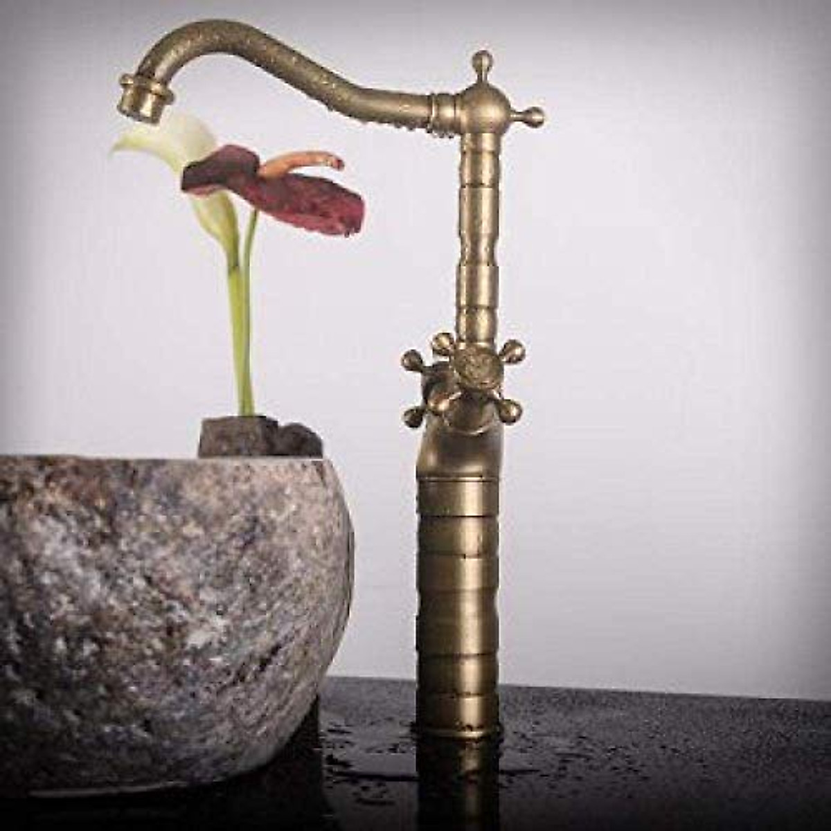 Y-LKUN Bathroom Sink taps Bathroom taps Copper Antique Faucet Basin Faucet Slotted Bathroom Basin Sink Hot Cold Taps Mixer Basin Brass Sink Mixer Taps Non-Concussive Bathroom Faucets