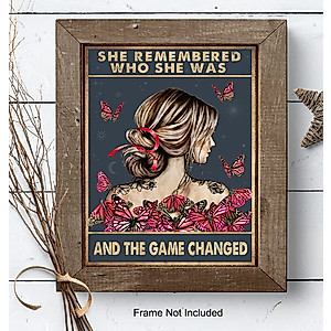 She Remembered Who She Was And The Game Changed - Uplifting Encouragement Gifts for Women - Inspirational Positive Quotes Wall Decor - Motivational Wall Art - Boho Decoration Poster - Girls, Teens