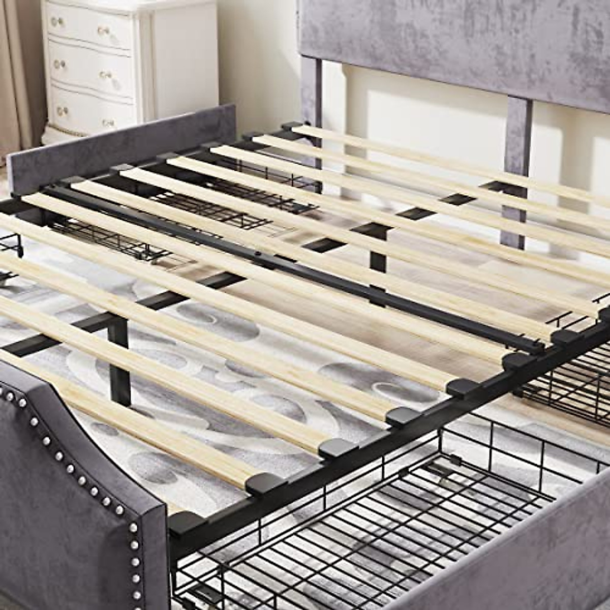 AMERLIFE Queen Size Bed Frame with 4 Storage Drawers and Headboard, Queen Velvet Upholstered Platform Bed with Rivet Curved Adjustable Headboard/Strong Wooden Slats/Easy Assembly/Grey