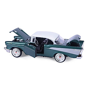 Motormax 1:24 Die-Cast 1957 Chevy Bel Air - Colors May Vary