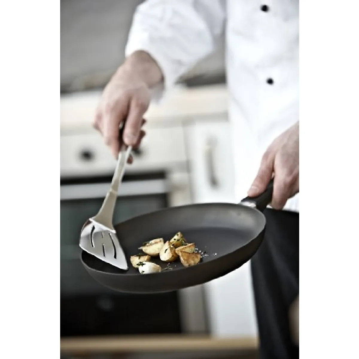 Scanpan Classic 12.5 Inch Covered Chef Pan