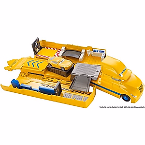 Disney Pixar Cars Cruz Ramirez's Hauler Playset