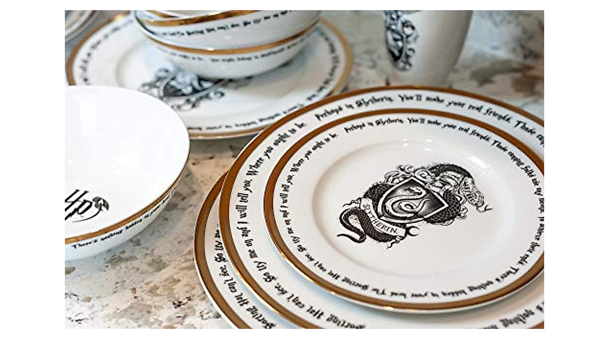 Harry Potter Dinnerware Set - 16-Piece Wizarding Tableware