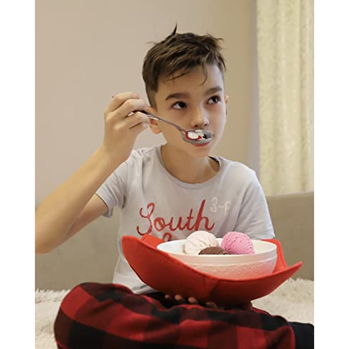 Set of 4 Plate Huggers - Microwave Plate Holder - Reusable Large Bowl Holders - Washable Microwave Plate Hugger - For Hot and Cold Bowls, Dishes and Plate Holders for Microwave