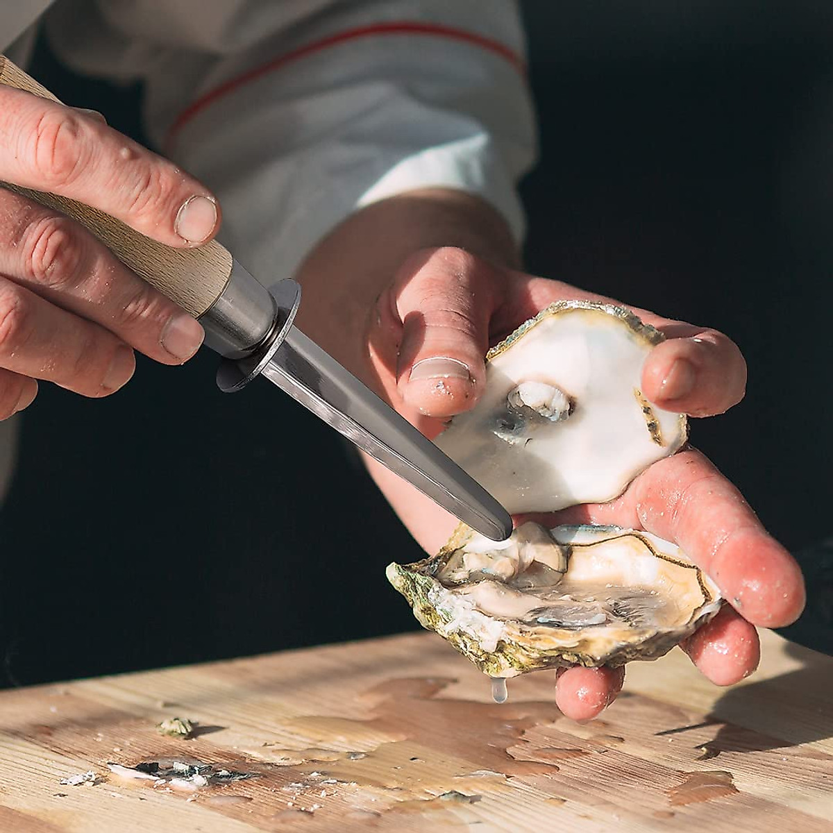 TIKUSAN Professional Oyster, Clam and Shellfish Shucking Knife 3.8" Total Length 8.3" Made in Japan