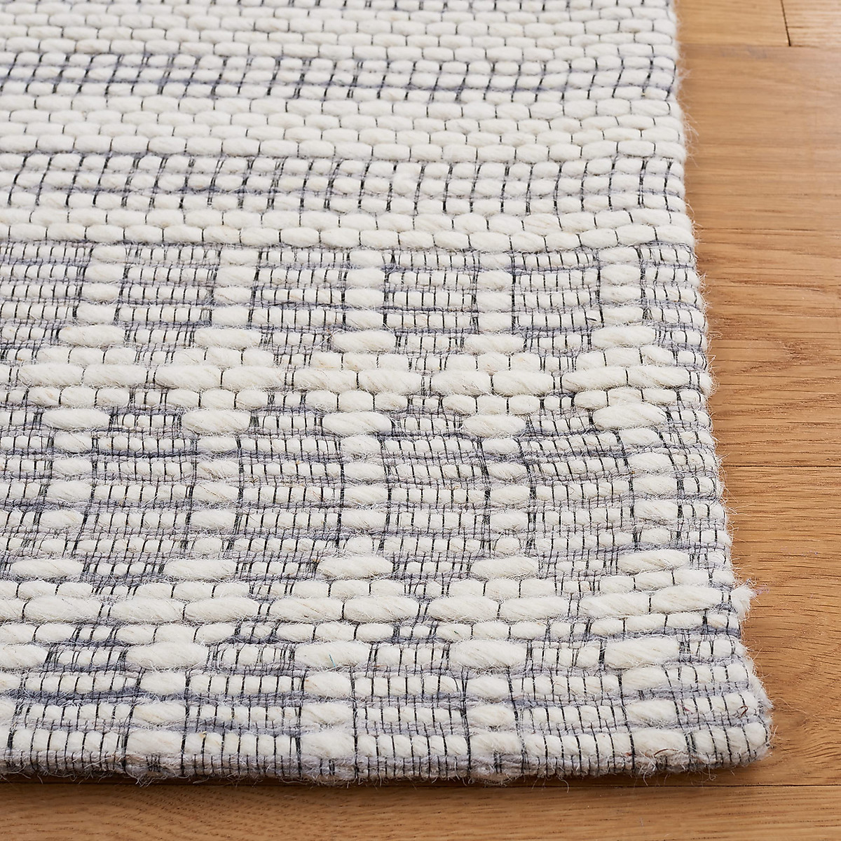 SAFAVIEH Marbella Collection Runner Rug - 2'3" x 9', Grey & Ivory, Handmade Wool, Ideal for High Traffic Areas in Living Room, Bedroom (MRB327F)