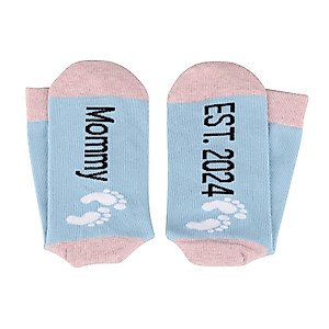 CMNIM New Parents Pregnancy Gifts Daddy and Mommy Est 2024 New Parents Socks First Time Parents to be Gifts Announcement Gift Socks