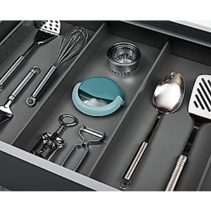 Joseph Joseph Duo Pizza Cutter with blade guard