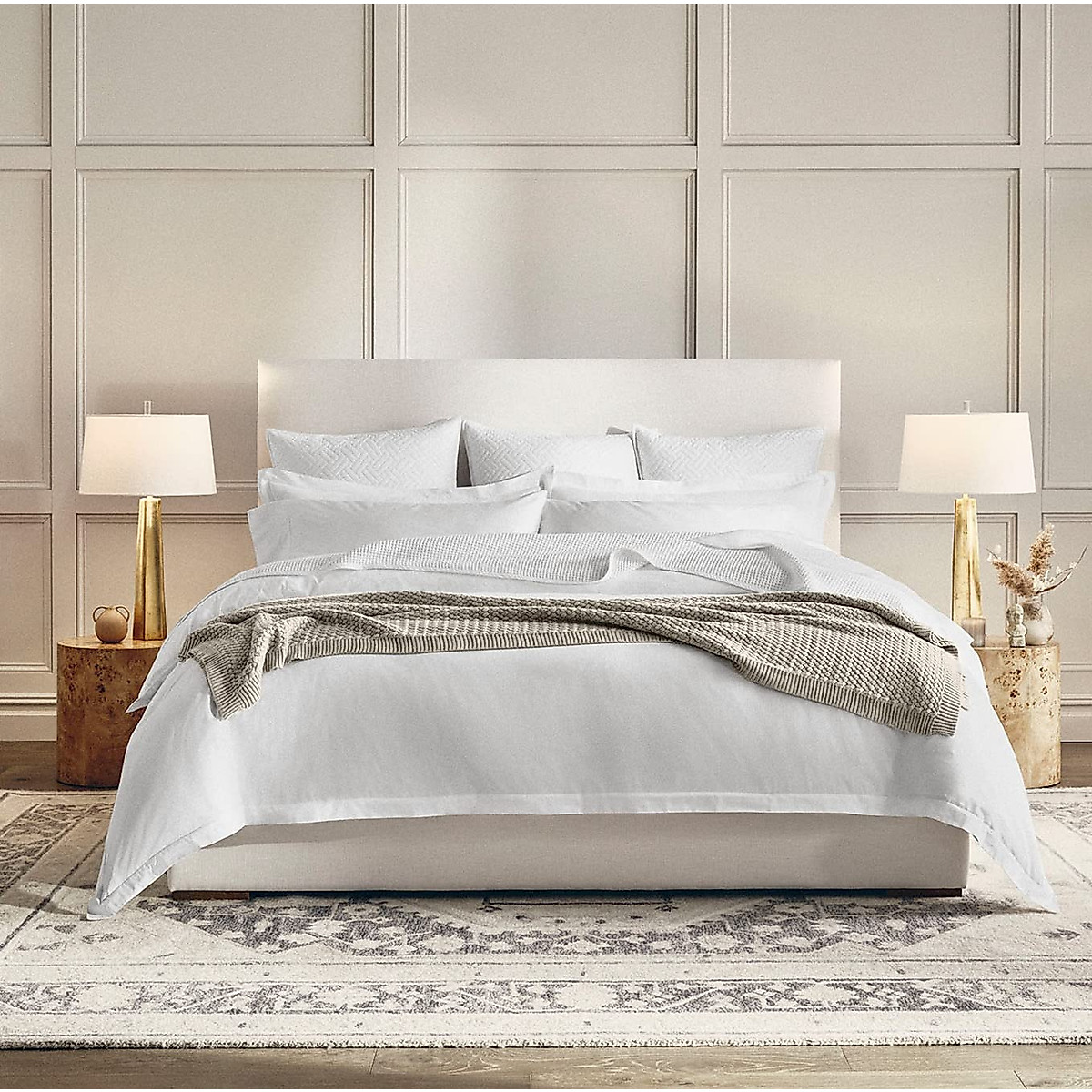 BOLL & BRANCH Signature Hemmed Duvet Set - King/Cal King, White - Luxury 100% Organic Cotton - 1 Duvet Cover, 2 Shams - Buttery Soft, Hidden Closures