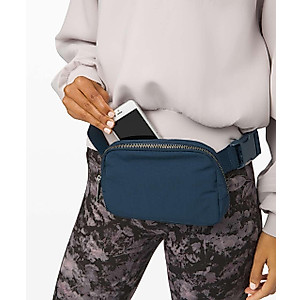 YOSHUYUKI Mini Crossbody Belt Bag - Waterproof Fanny Pack for Women, Fashionable Running Belt Pouch in Navy Blue