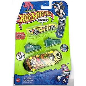 Hot Wheels Skate 2022 - Maximum Leeway - Tony Hawk - Metallic Skateboard and Car