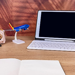 Bswath Model Airplane 1:300 Scale Model American Plane Southwest Airplane B737 Model Plane for Gift and Decoration