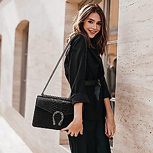 ZooLLyn Crossbody Shoulder Evening Bag for Women - Luxurious Snake Print PU Leather Messenger Bag Trendy Chain Strap Clutch Square Satchel Handbag Purse Black