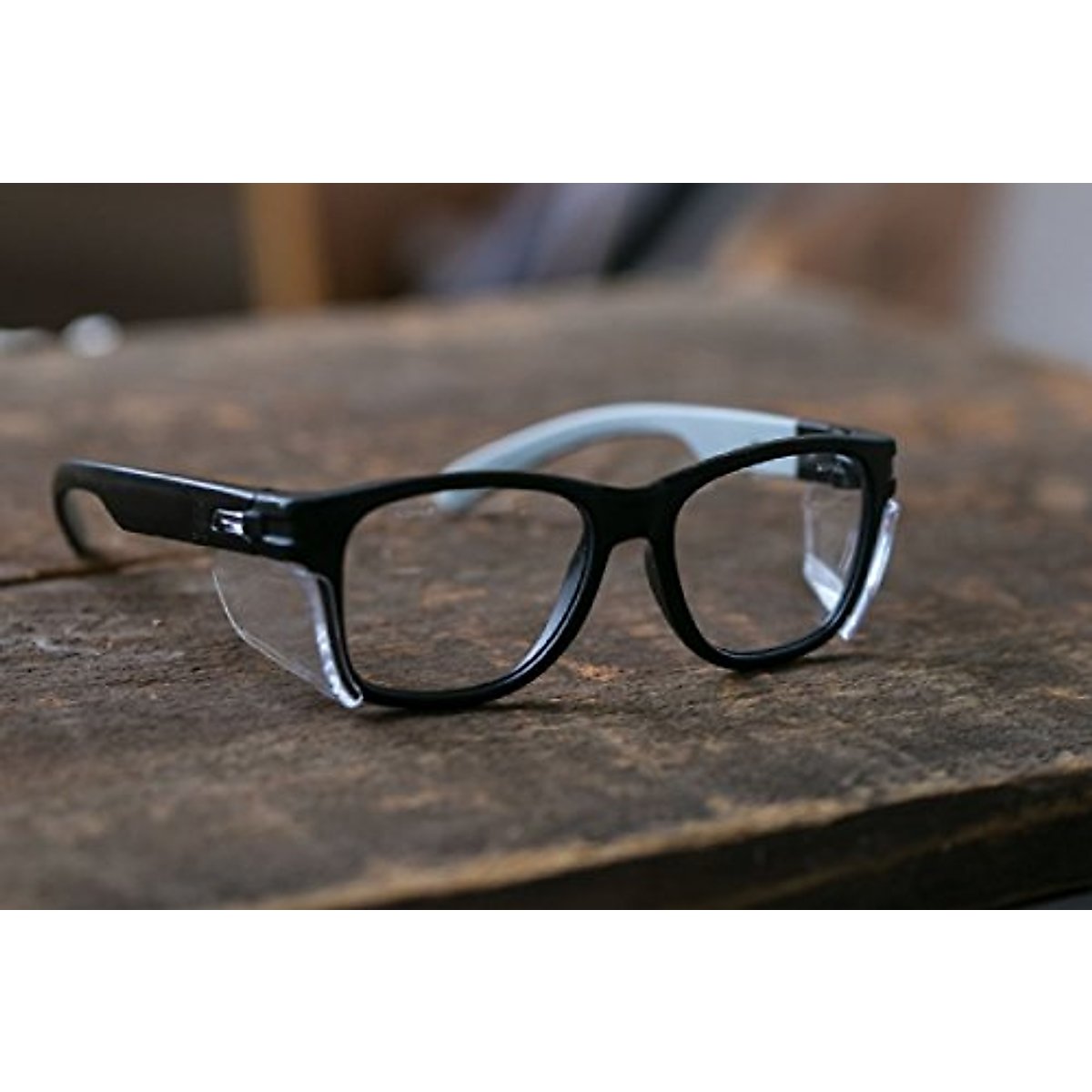 MAGID ANSI Z87+ Performance Anti-Fog Safety Glasses with Side Shields, Scratch-Resistant, Comfortable & Stylish, Cloth Case Included, Clear Lens, Y50 Iconic Design, Y50BKAFC (1 Pair)