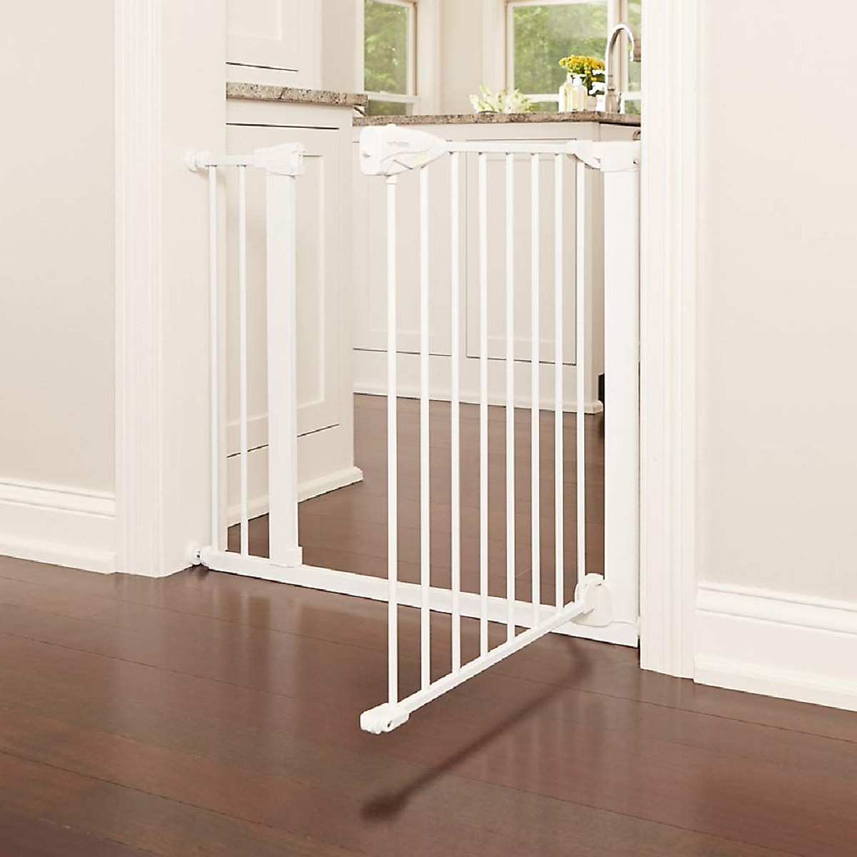 North States 5024129 30 x 29.75-40.5 in. Toddleroo White Metal Auto-Close Gate