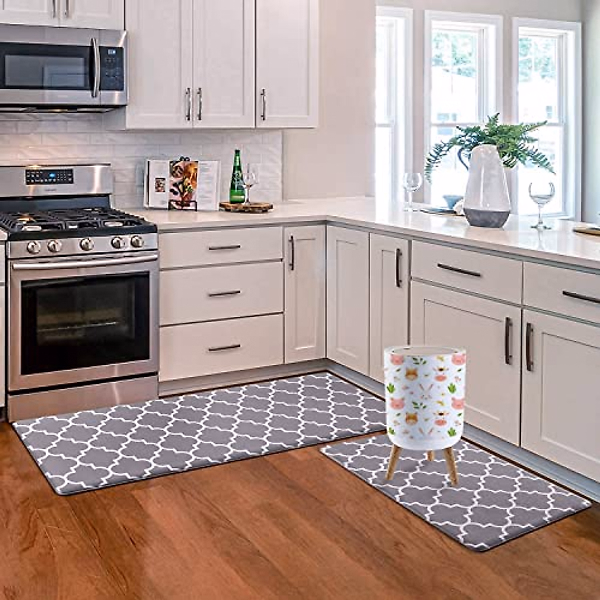 Round Trash Can with Press Lid Seamless with Cute Farm Animals Bunny Cow Pig and Horse Funny Spring Small Garbage Can Trash Bin Dog-Proof Trash Can Wooden Legs Waste Bin Wastebasket 7L/1.8 Gallon