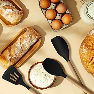 Silicone Kitchen Utensils Set, 7 Pieces Silicone Utensil Set With Acacia Wood Handles, Including Pasta Server, 9" Tong, Baking & Salad Spatula, For BBQ, Camping, Outdoor Cooking (Black)