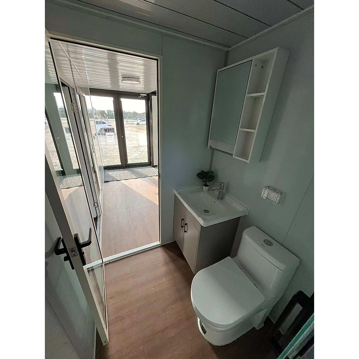 Generic Prefabricated Portable 19x20ft Expandable Container Living Foldable House, Portable Mobile House for Personal, Office, Warehouse, Villa, Booth, Hotel Use, White