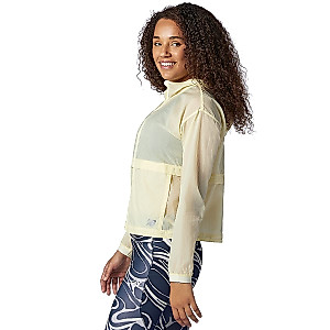 New Balance Women's Impact Run Light Pack Jacket, Clear Yellow , Medium
