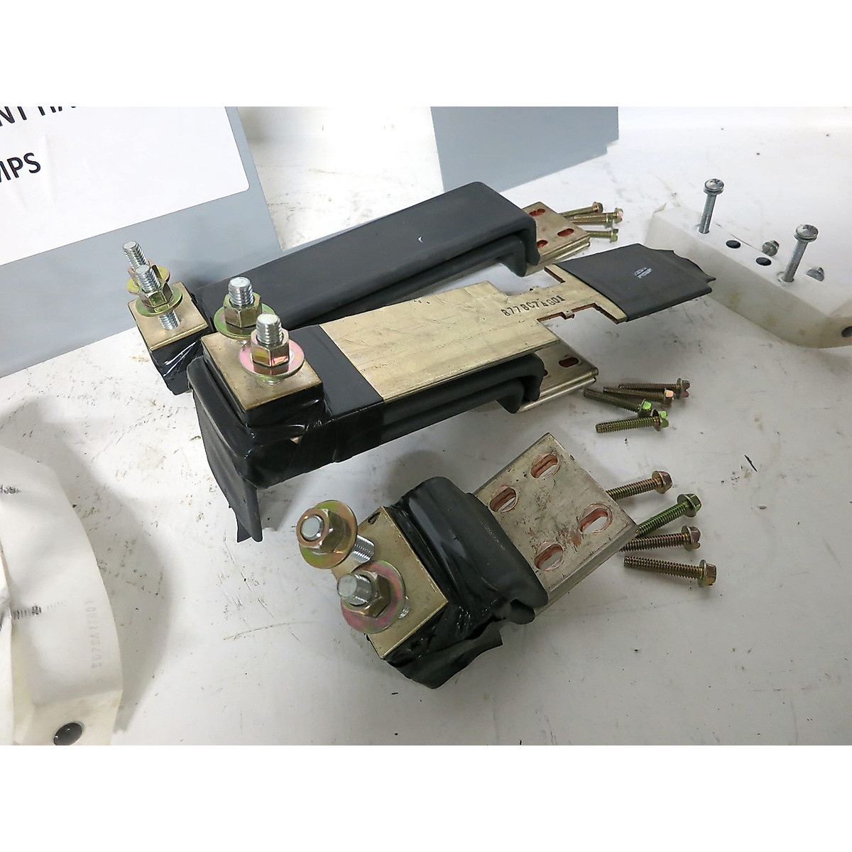 Eaton KPRL4ND 1200A Breaker Connector Kit PRL Mounting Hardware Pow-R-Line 1200