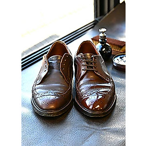 SAPHIR Medaille d’Or Mirror Gloss - Natural Wax Polish for Leather Shoes & Boots - Medium Brown