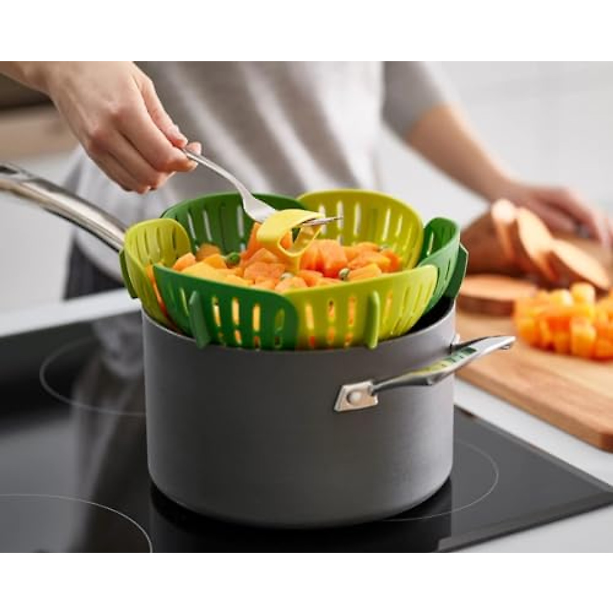 Joseph Joseph Bloom Folding Steamer Basket for Vegetables, Green